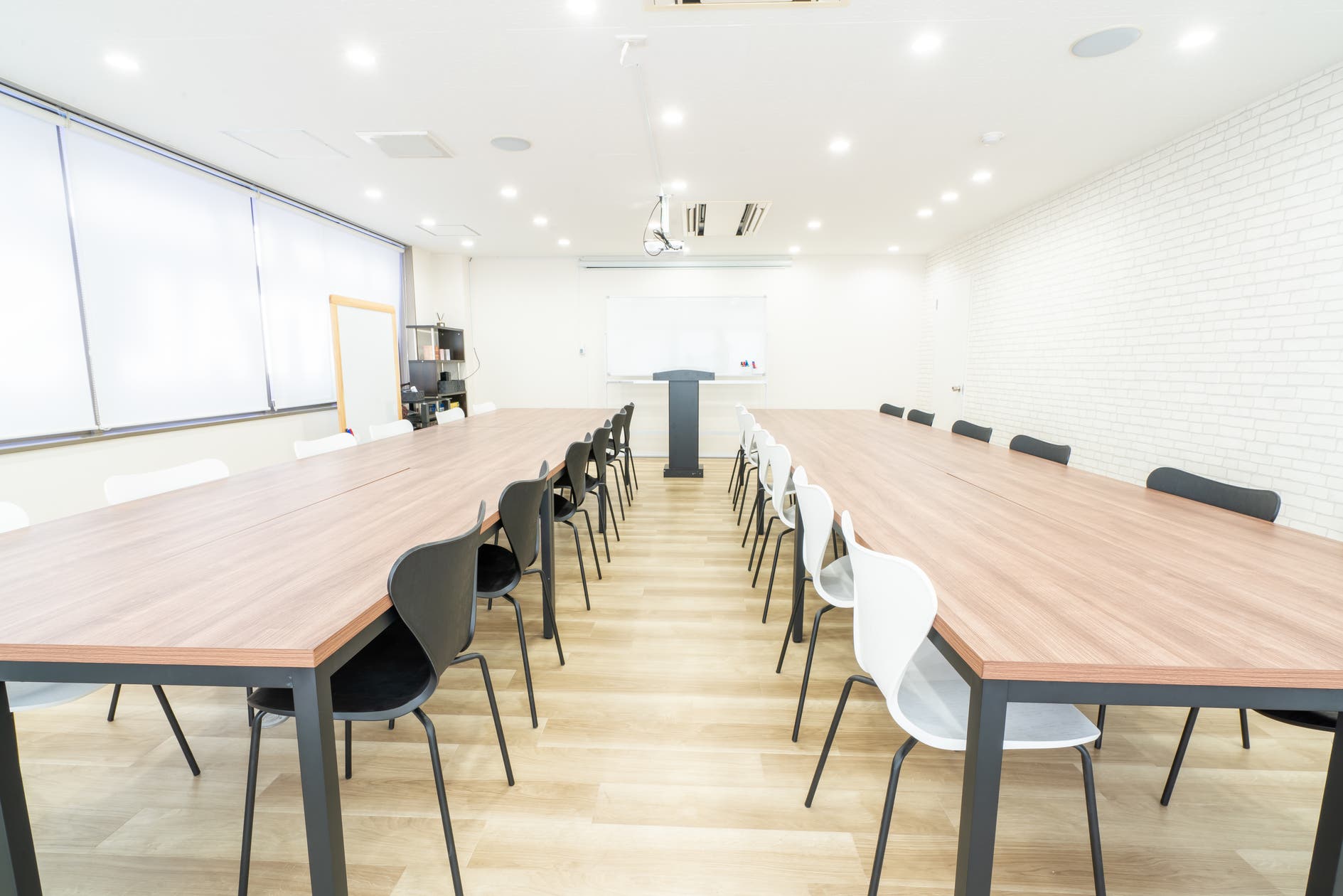 スペモ📚駅徒歩1分🚶使い勝手抜群🍀100㌅ｽｸﾘｰﾝ📽417_THE-GREEN-WORKS大阪枚方_SPACE-Aの写真15