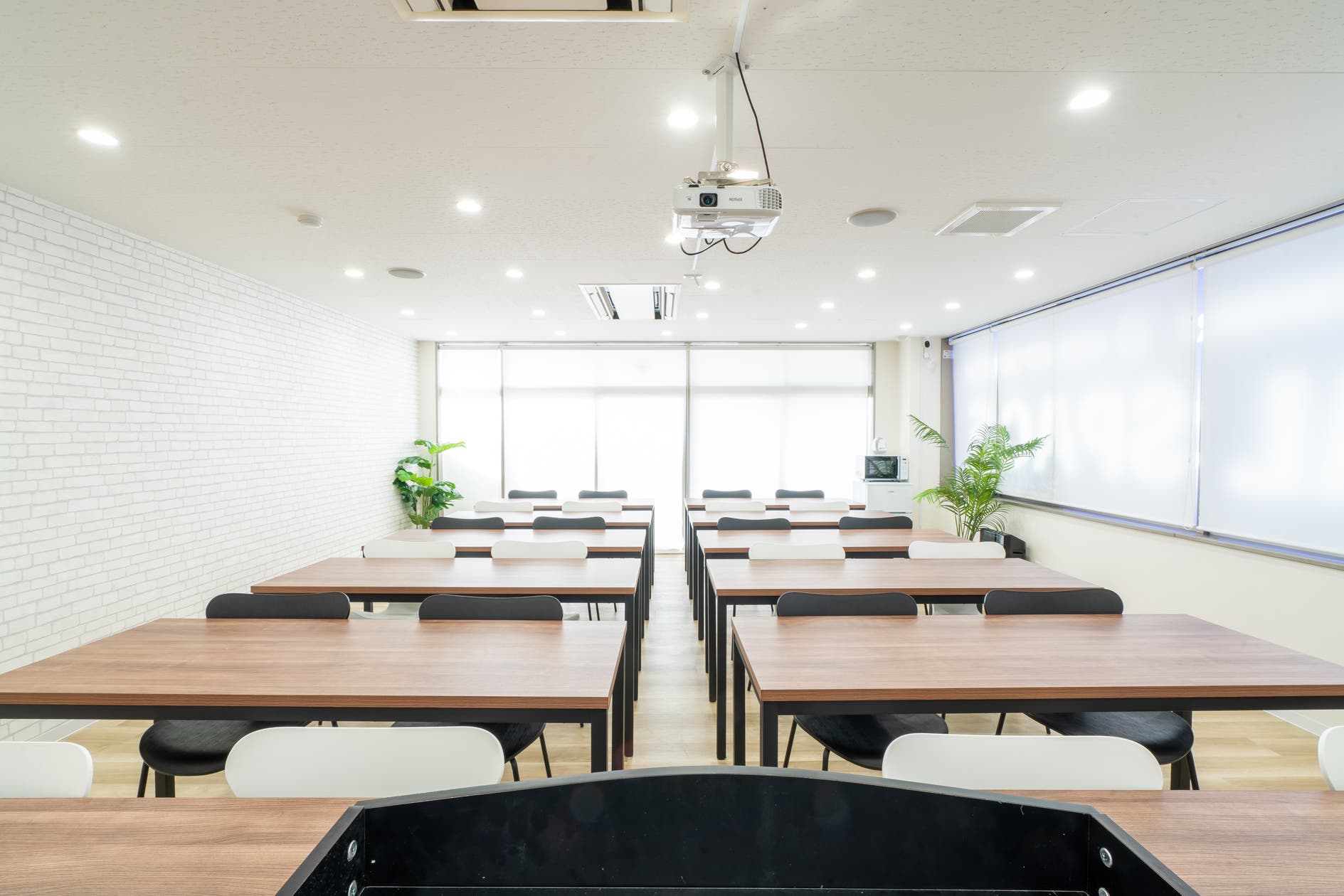 スペモ📚駅徒歩1分🚶使い勝手抜群🍀100㌅ｽｸﾘｰﾝ📽417_THE-GREEN-WORKS大阪枚方_SPACE-Aの写真16