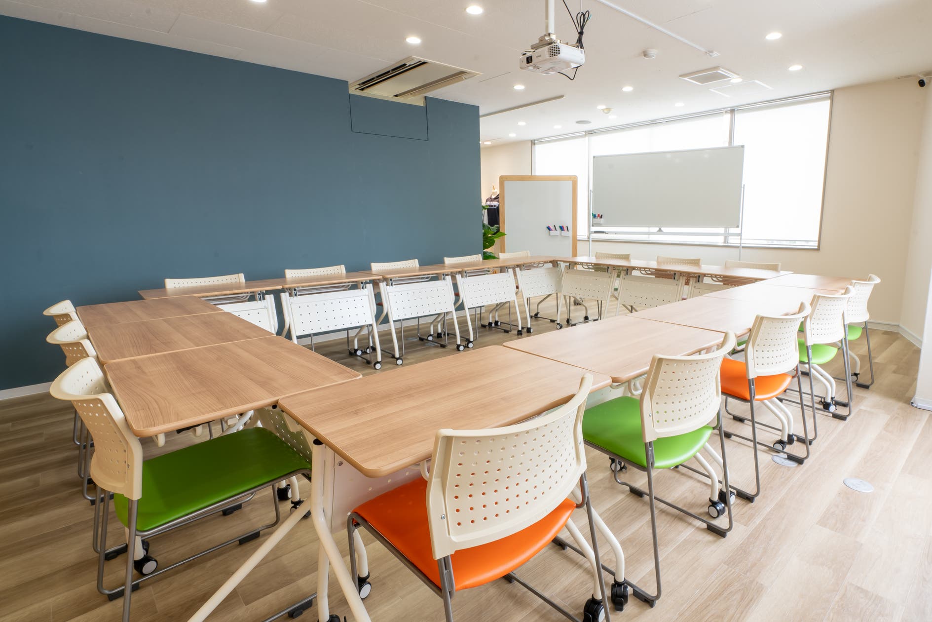 スペモ🌿駅1分🚶使い勝手抜群🍀高性能プロジェクター🎥418_THE-GREEN-WORKS大阪枚方_SPACE-Bの写真6