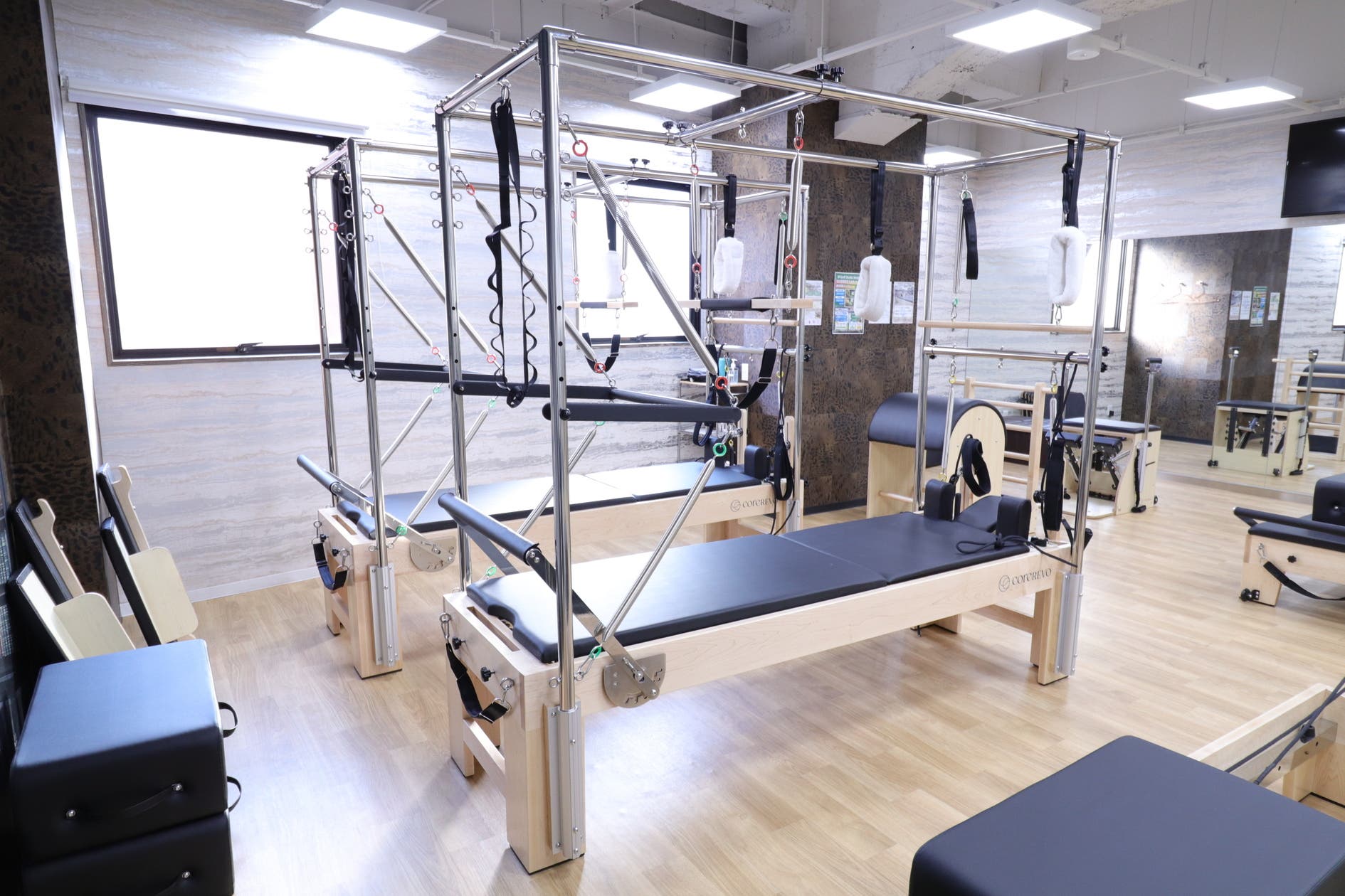 【期間限定価格】マシンピラティス専用スタジオ★リフォーマー3台★キャフォーマー2台★チェア★バレル★シャワー・パウダールーム完備の写真5