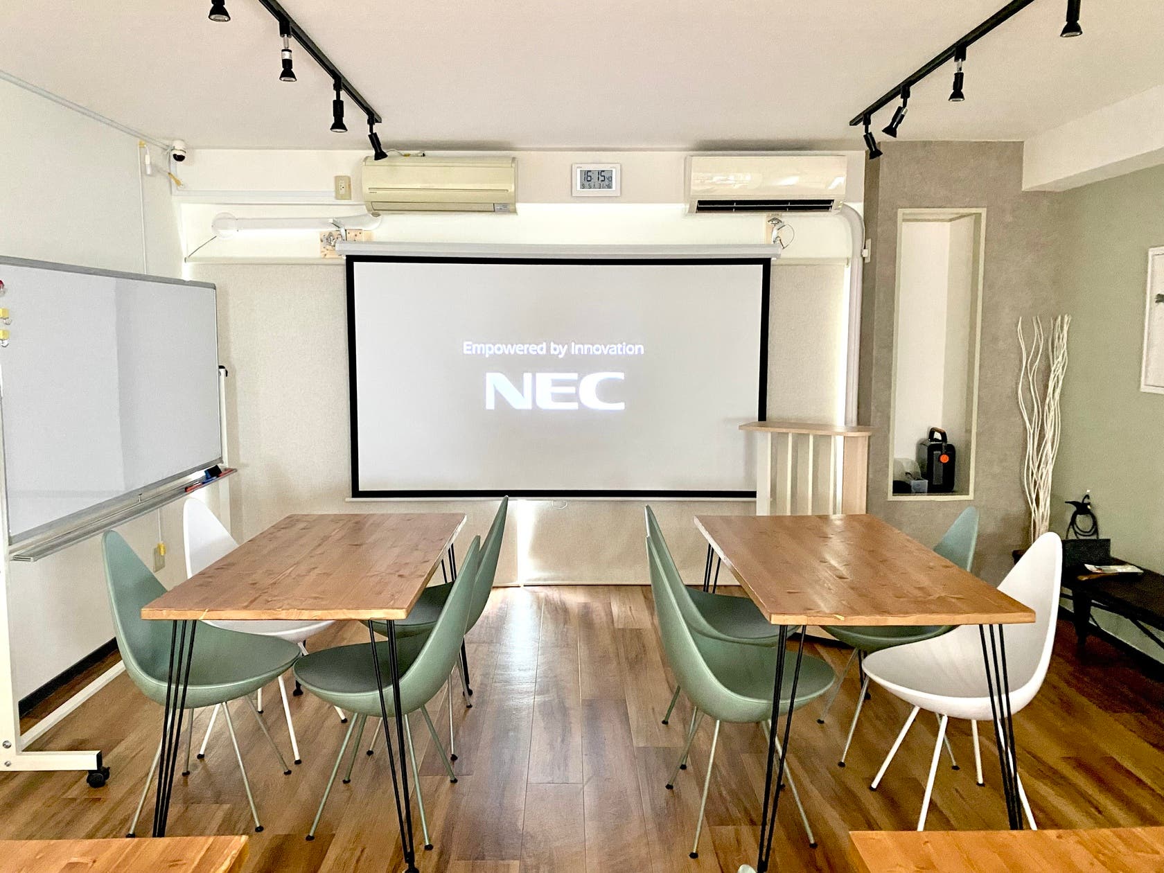 忘年会・新年会大歓迎🎉三ノ宮5分！ゆったり55m2/飲食🆗nuro光💡100inch大画面/会議/セミナー/懇親会/撮影会の写真12