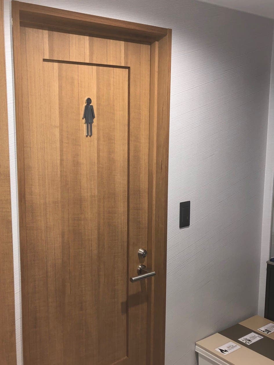 淡路町駅徒歩２分。手ぶらで配信収録ｏｋ！ カメラ・ミキサー・モニター完備！ セミナー配信(控え室あり)や対談にも。の写真7