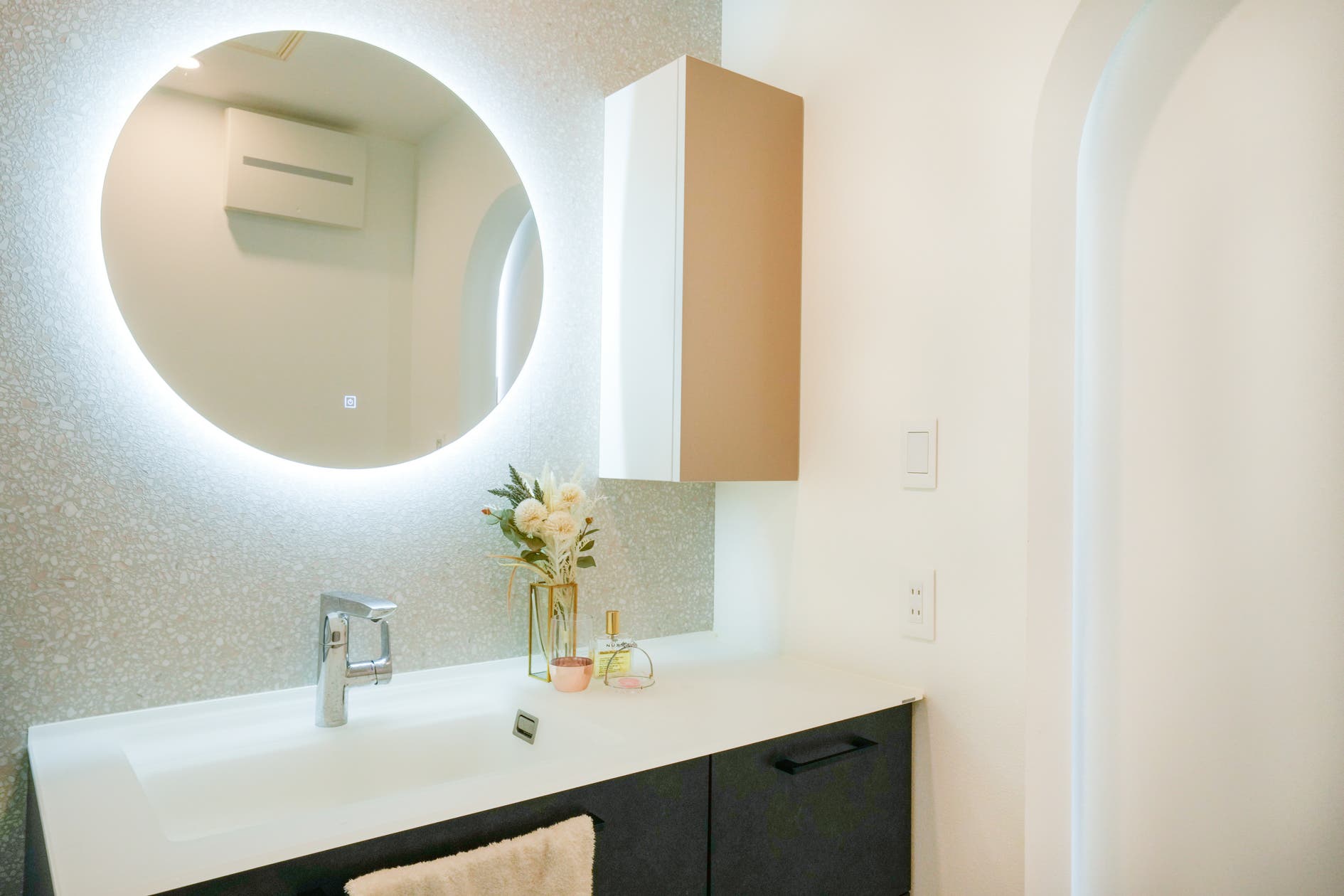 料理撮影も映える！カラフルな新築のハウススタジオの写真6