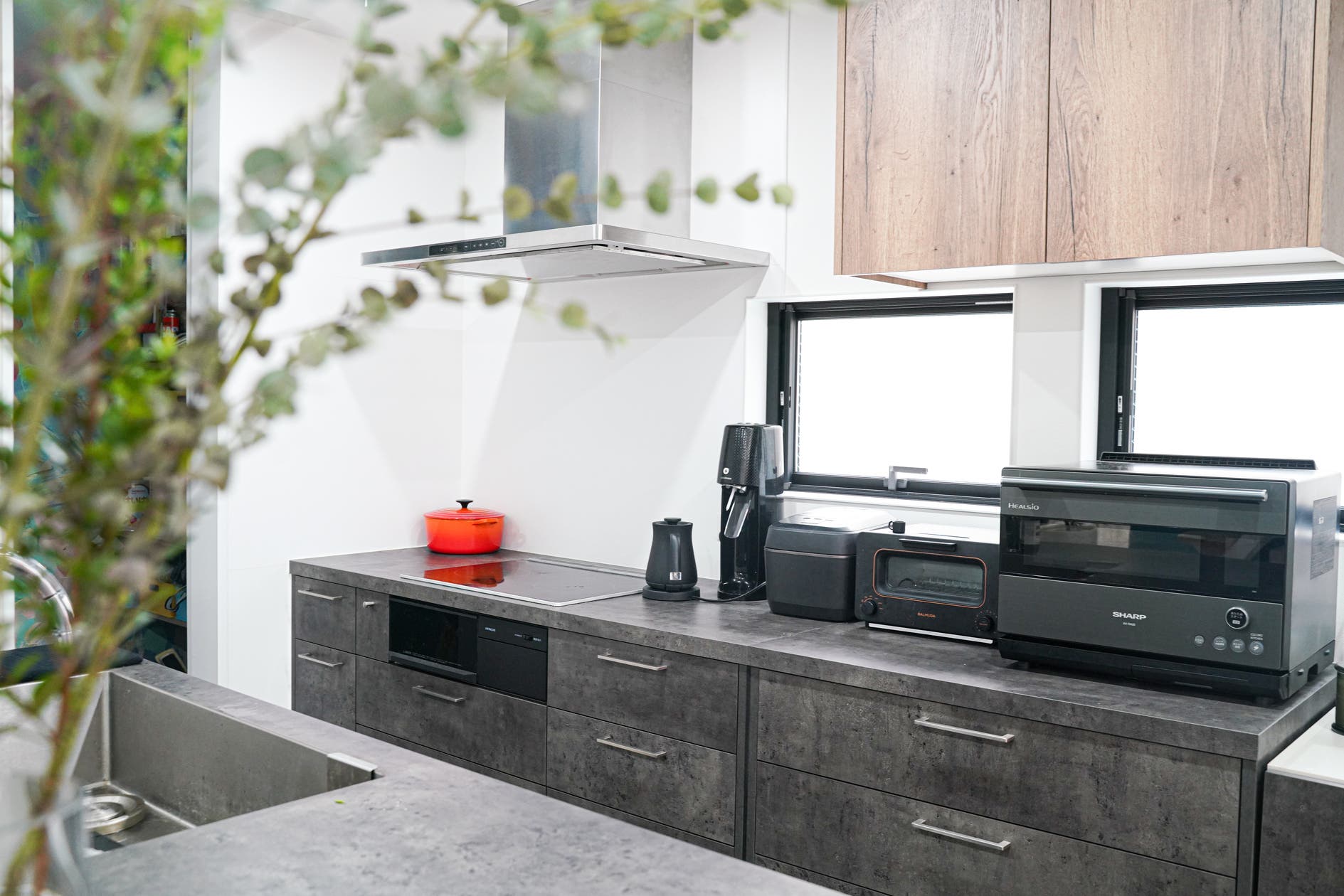 料理撮影も映える！カラフルな新築のハウススタジオの写真5