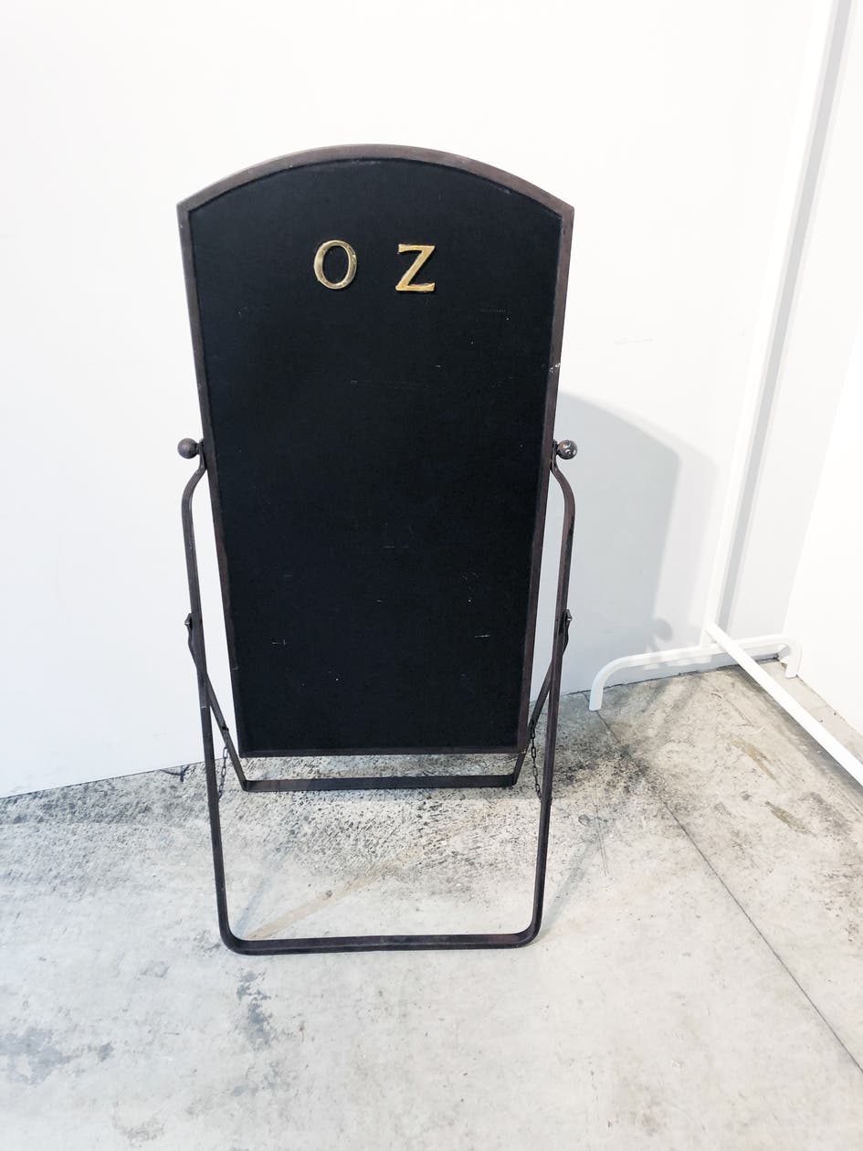 渋谷駅8分OZgallerystudioガラス張りの白い空間の写真12