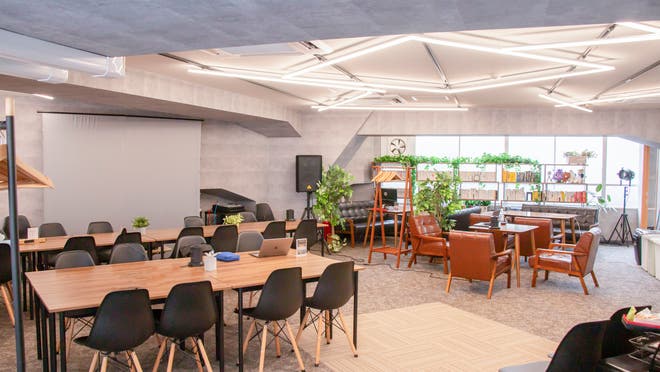 JR環状線・福島駅から徒歩1分/モニター、音響完備のイベントスペース"GRANDSLAM"の写真1