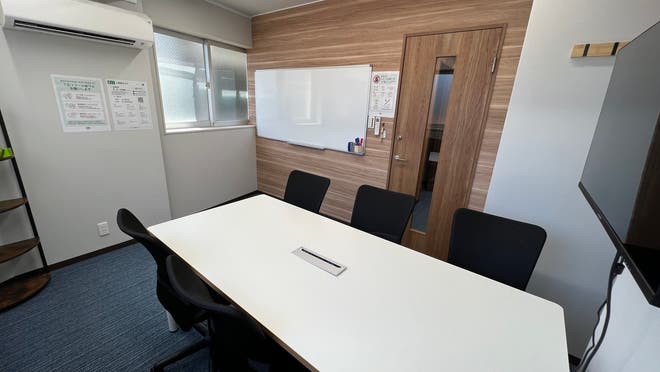 【中目黒駅徒歩1分以内◎】駅近!モニター付6名会議室(RoomA) ※予約時間前は入室不可の写真3