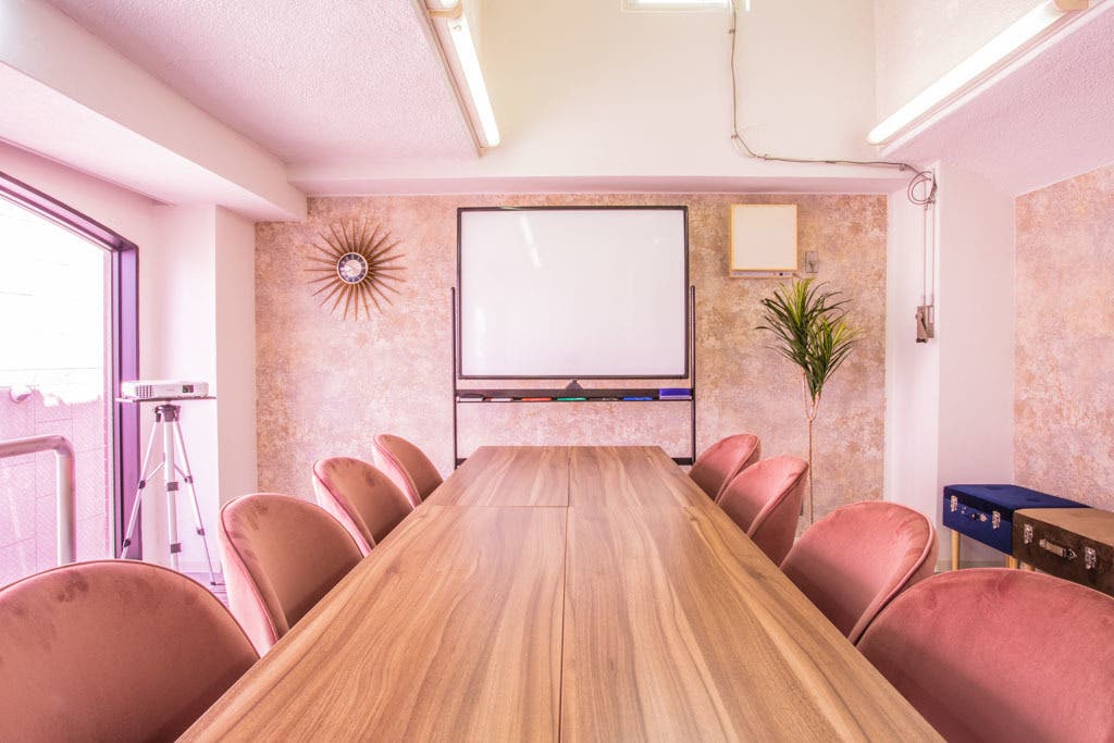 【阪急南方駅30秒！12名利用可！】綺麗！WiFi・プロジェクター・ホワイトボード全て無料！土足可！ふれあい貸し会議室 新大阪Aの写真7