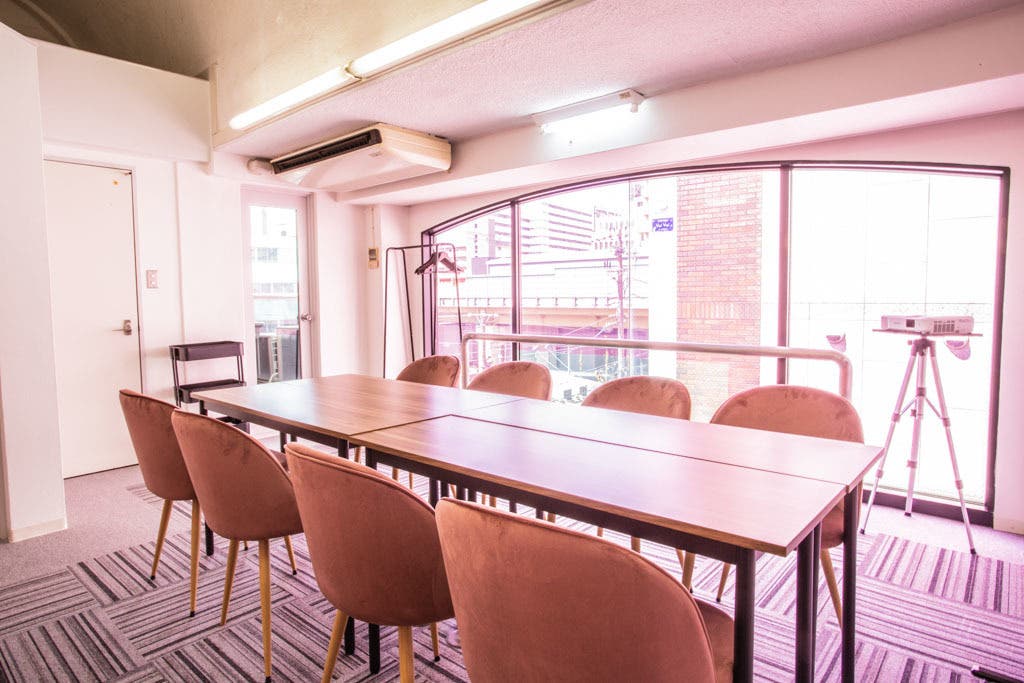 【阪急南方駅30秒！12名利用可！】綺麗！WiFi・プロジェクター・ホワイトボード全て無料！土足可！ふれあい貸し会議室 新大阪Aの写真10