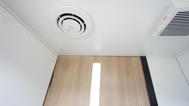 <ヒトリボックス 横浜駅東口No.2>高速光回線Wi-Fi📶ナノイー発生機✨モニター🖥テレワーク/面接/自習/作業の写真6