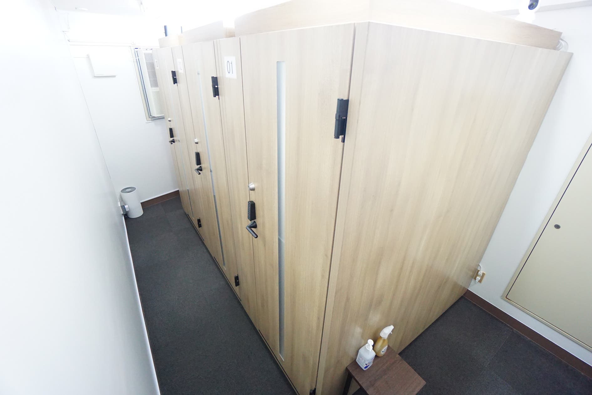 ＜ヒトリボックス 横浜駅東口No.3＞高速光回線Wi-Fi📶ナノイー発生機✨モニター🖥テレワーク/面接/自習/作業の写真8