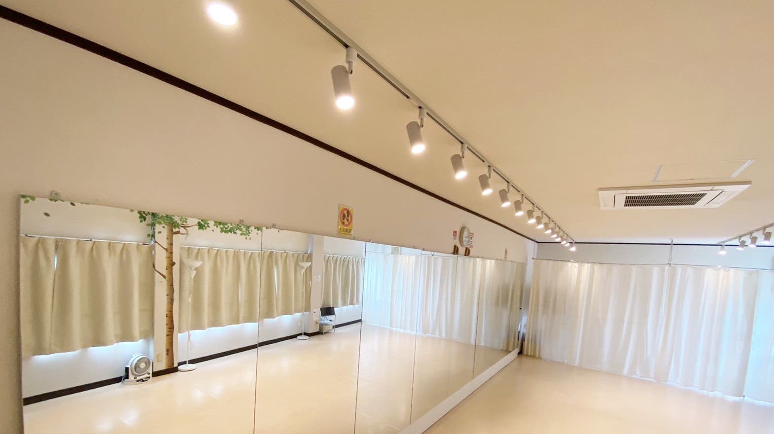 【アルカイックホール近く】国道2号線沿い / コインパすぐ / 広さ40㎡ / 大型鏡8枚 / 自主練に最適 / 24h🙆‍♀️の写真8