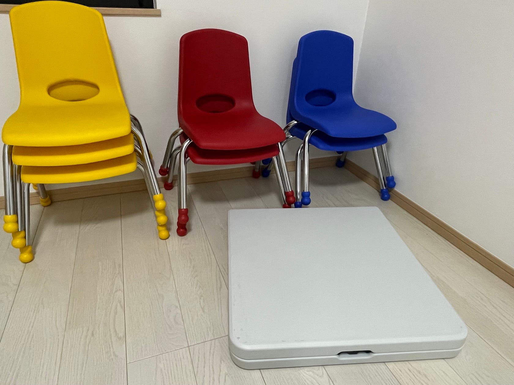 ＜レンタルスペース茨木東宮町②＞Wi-Fi📶モニター🖥会議/商談/勉強会/ワークショップ/ボードゲームの写真7