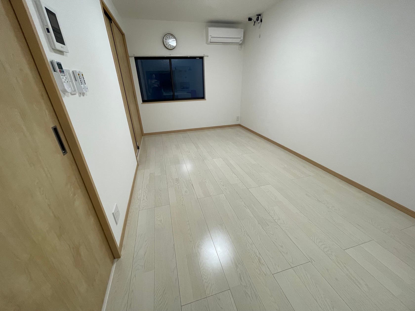 ＜レンタルスペース茨木東宮町②＞Wi-Fi📶モニター🖥会議/商談/勉強会/ワークショップ/ボードゲームの写真8