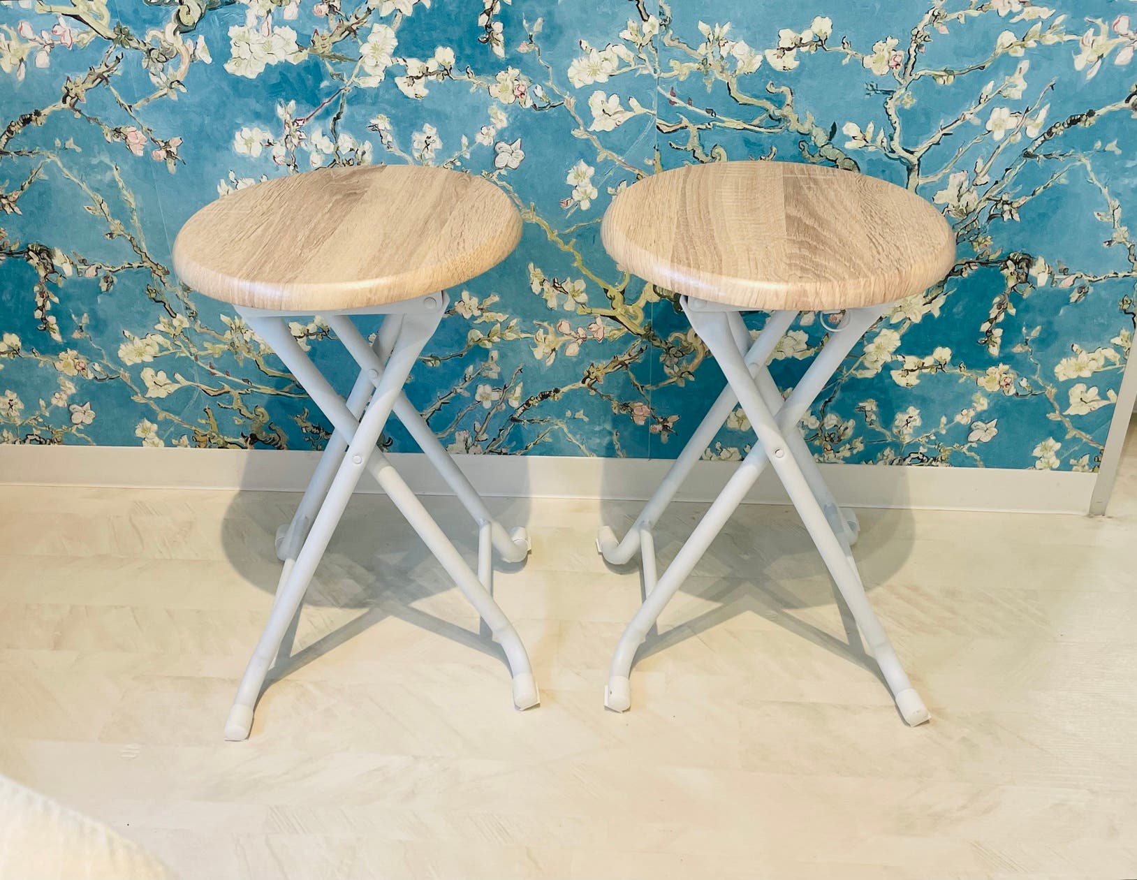 【折り畳みスツール×２】の画像1