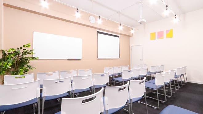【横浜駅徒歩1分!高島屋すぐ!32名利用可!】プロジェクター・ホワイトボード・WiFi全て無料!ふれあい貸し会議室 横浜No94の写真9