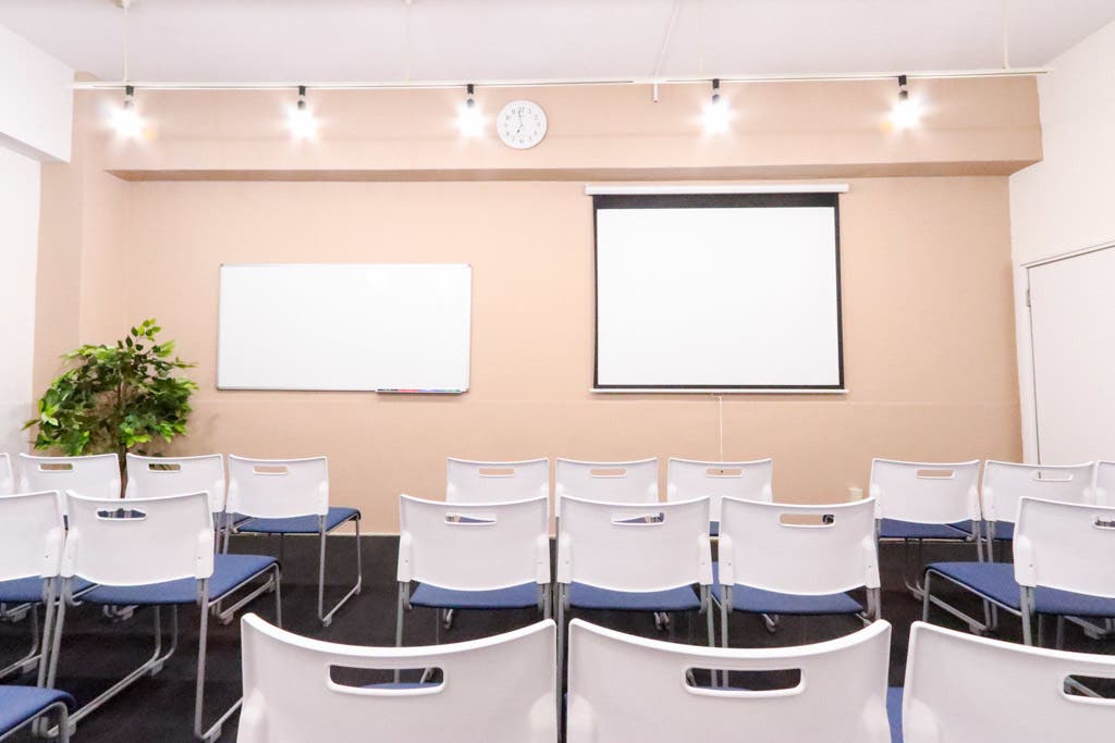 【横浜駅徒歩1分！高島屋すぐ！32名利用可！】プロジェクター・ホワイトボード・WiFi全て無料！ふれあい貸し会議室 横浜No94の写真10