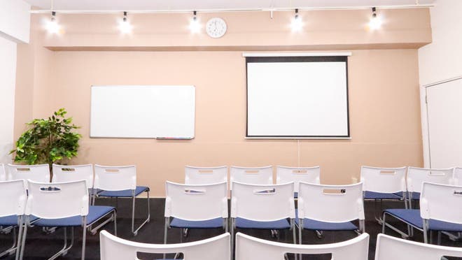 【横浜駅徒歩1分!高島屋すぐ!32名利用可!】プロジェクター・ホワイトボード・WiFi全て無料!ふれあい貸し会議室 横浜No94の写真10