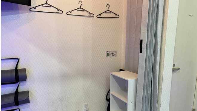 新越谷徒歩1分 完全個室会議室の写真3