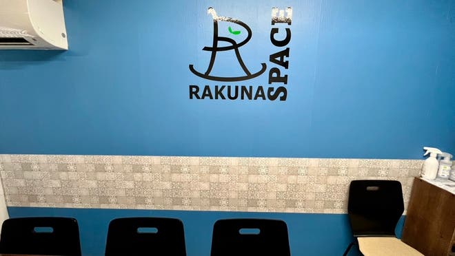 RAKUNA新宿Ⅱ【新宿D5出口徒歩30秒!】★9月内装リニューアル★光回線導入!Wi-Fi・モニター無料完備♪土足OK!の写真3