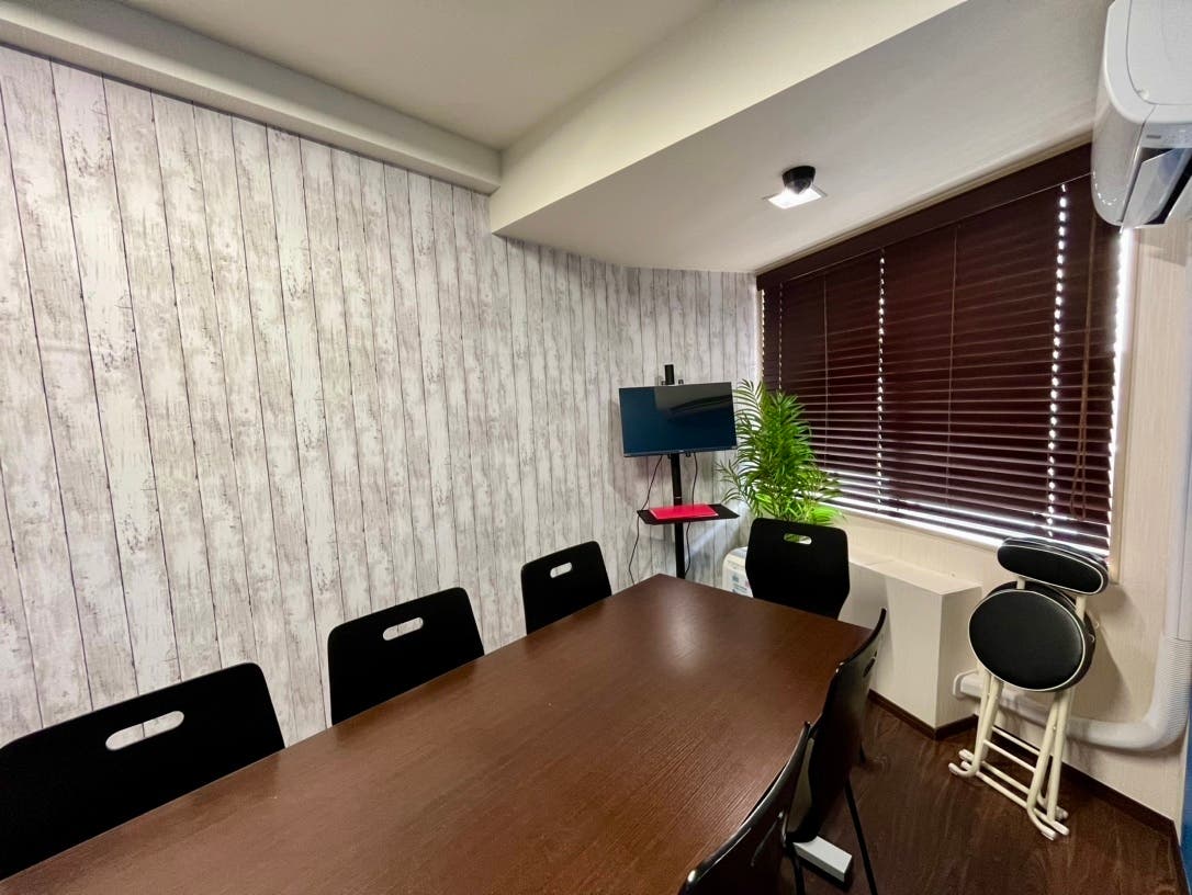 RAKUNA新宿Ⅱ【新宿D5出口徒歩30秒！】★9月内装リニューアル★光回線導入！Wi-Fi・モニター無料完備♪土足OK！の写真9