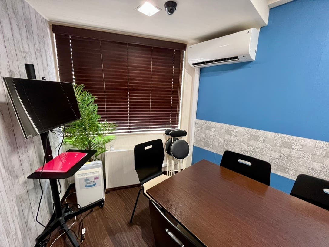 RAKUNA新宿Ⅱ【新宿D5出口徒歩30秒！】★9月内装リニューアル★光回線導入！Wi-Fi・モニター無料完備♪土足OK！の写真6