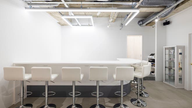 真っ白なカフェスペースをレンタル♪の写真4