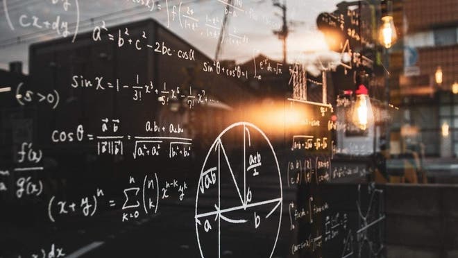 能勢電鉄滝山駅下車後踏切を渡ったところにあるオシャレな学習塾の写真3