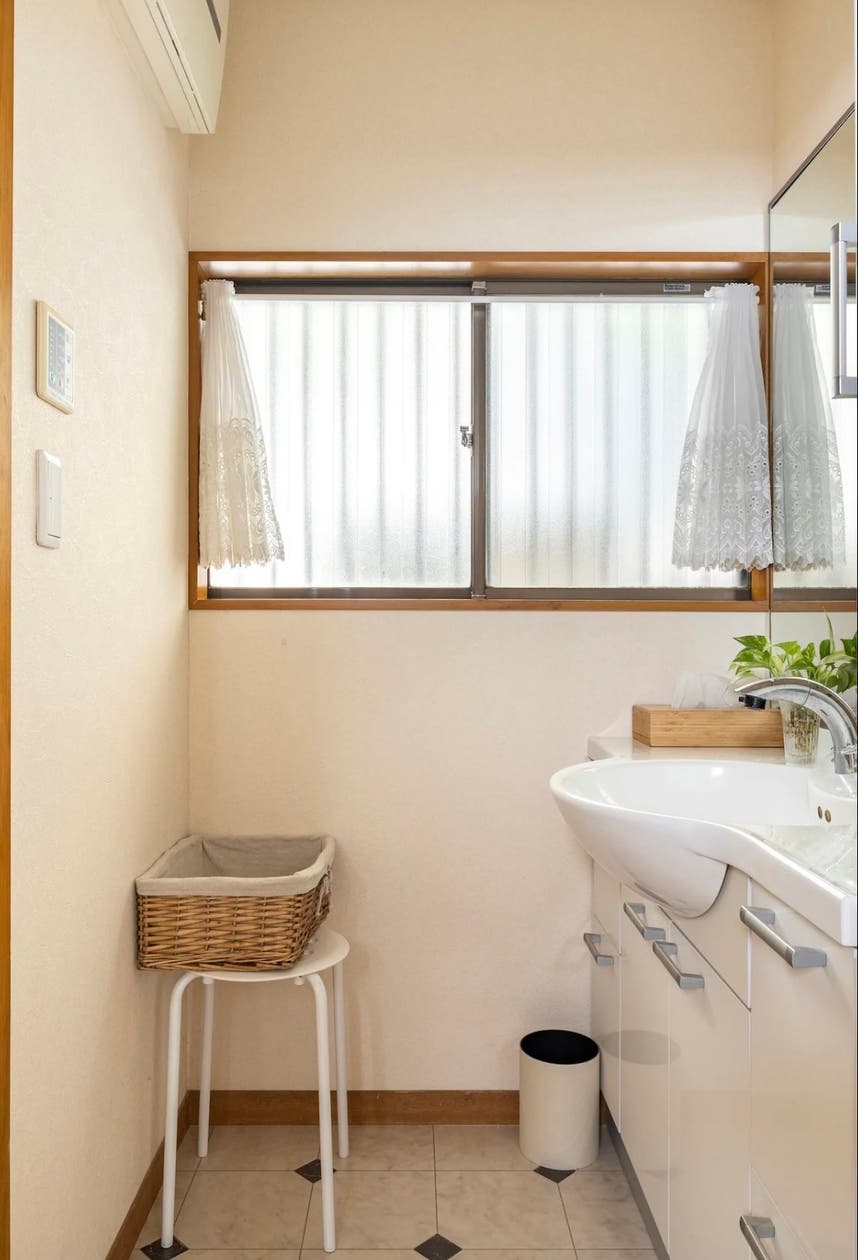 【元町中華街駅から徒歩6分の一軒家】自然光豊かなダイニング&キッチン♡　撮影・ホームパーティー・ワークショップなどに！の写真17