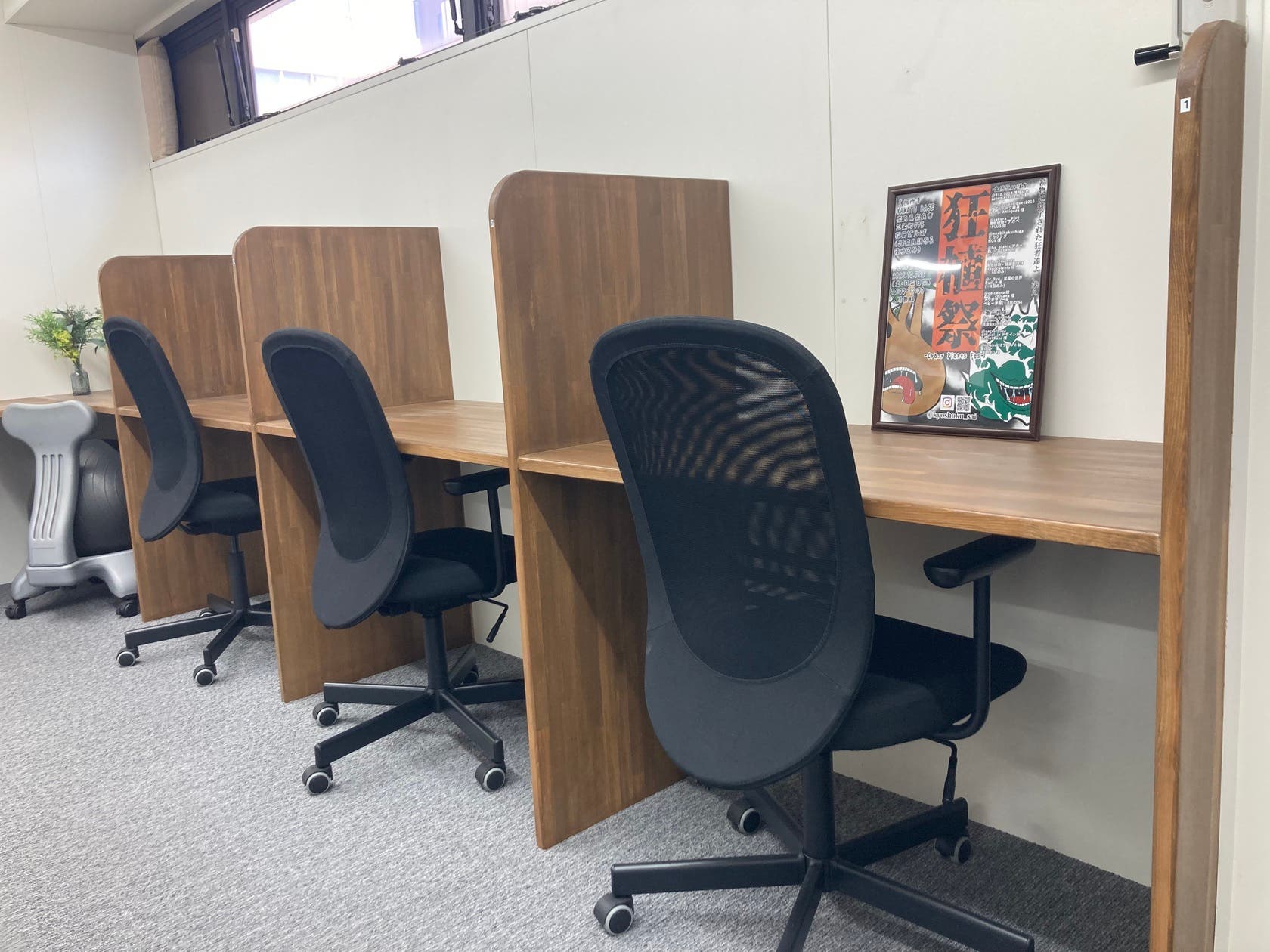 【プライベートデスク】JR奈良駅から徒歩4分の高速Wi-Fi完備の１DAY1人専用で集中作業ができるスペースです。の写真12