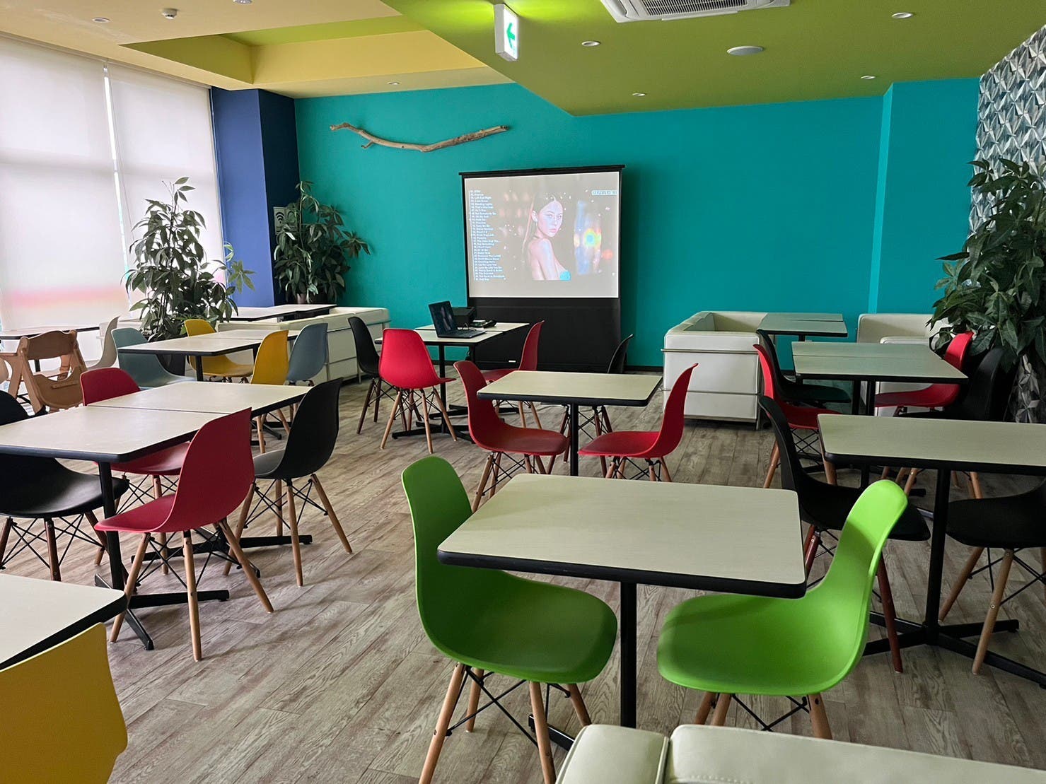 ◆名護市◆【完全貸切でのご案内】ホテル内レストラン！少人数～最大7０名まで対応可能◆プロジェクター・駐車場あり◆の写真5