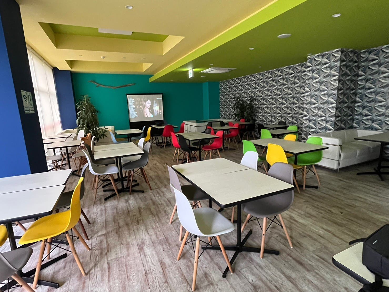 ◆名護市◆【完全貸切でのご案内】ホテル内レストラン！少人数～最大7０名まで対応可能◆プロジェクター・駐車場あり◆の写真6