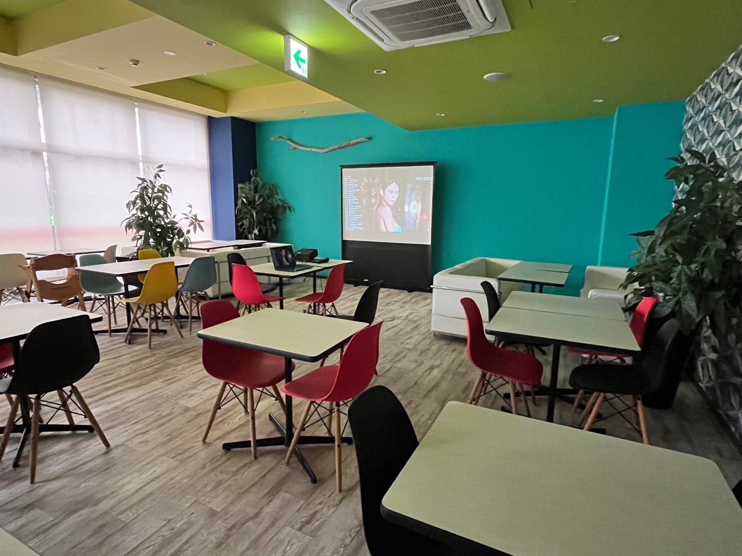 ◆名護市◆【完全貸切でのご案内】ホテル内レストラン！少人数～最大7０名まで対応可能◆プロジェクター・駐車場あり◆の写真9