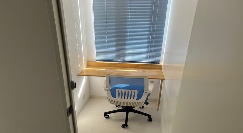 【¥550/1h！千葉中央駅から徒歩1分】1名個室（店内にコピー機・フリードリンクあり）タイプH2