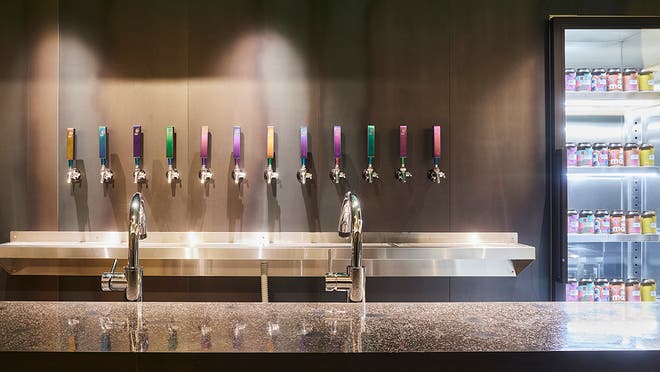 赤坂駅から徒歩2分の写真2