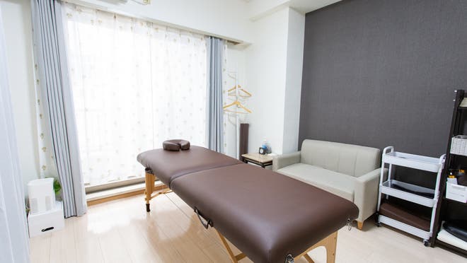 エミテラスから徒歩1分!24時間レンタルサロン 101号室!フリーを目指す整体師、セラピスト様を応援!ハンド・バスタオルつき!の写真2