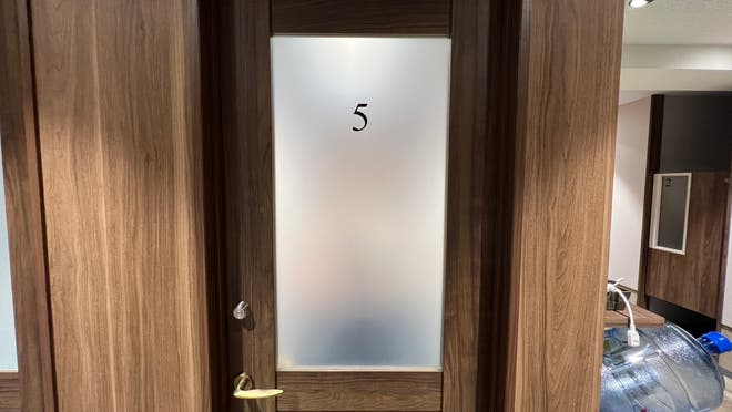 田町駅近!テレカン利用可能な完全個室!【Booth5(1名個室)】の写真5