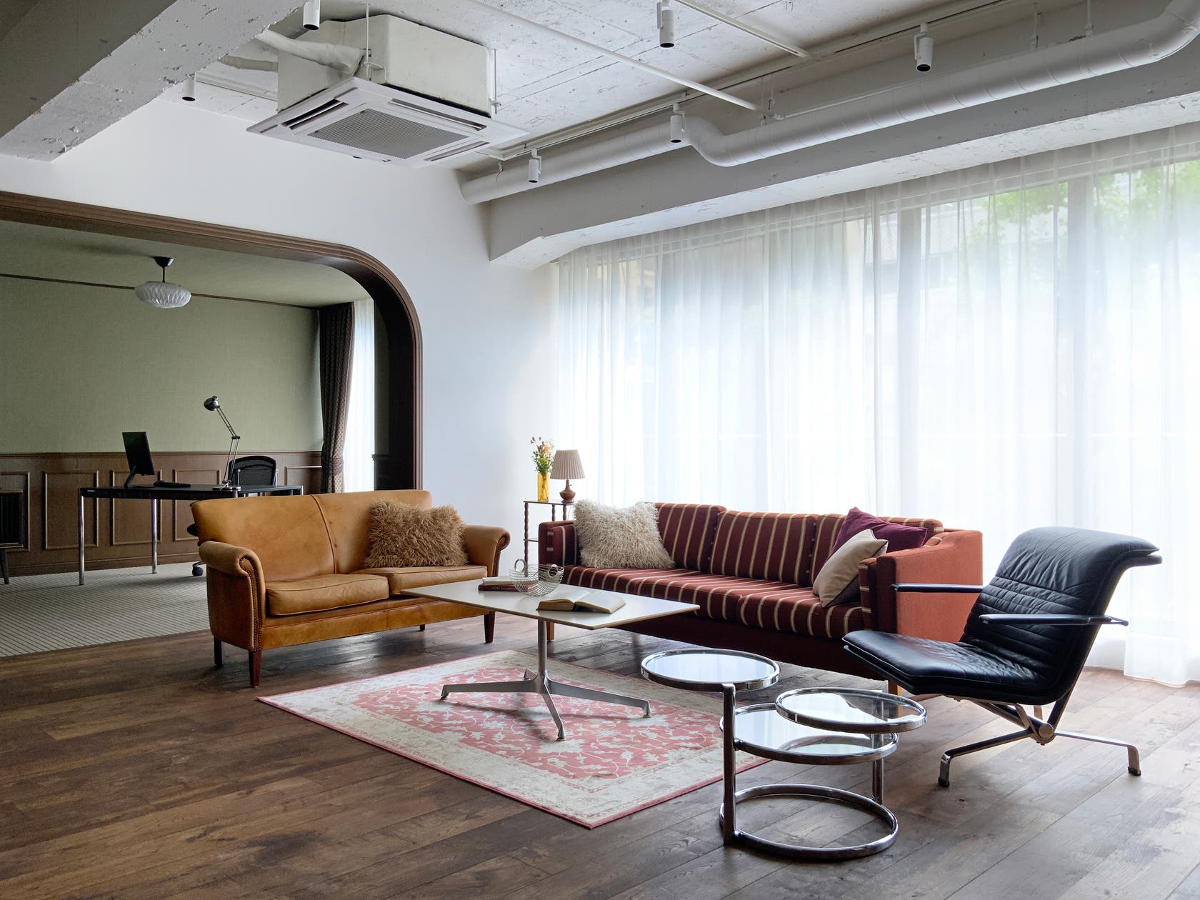 【TG studio 日本橋人形町/水天宮駅4分】アパレルのスチール撮影、対談ムービー、オフィスシーン撮影可能なレンタルスペースの写真1