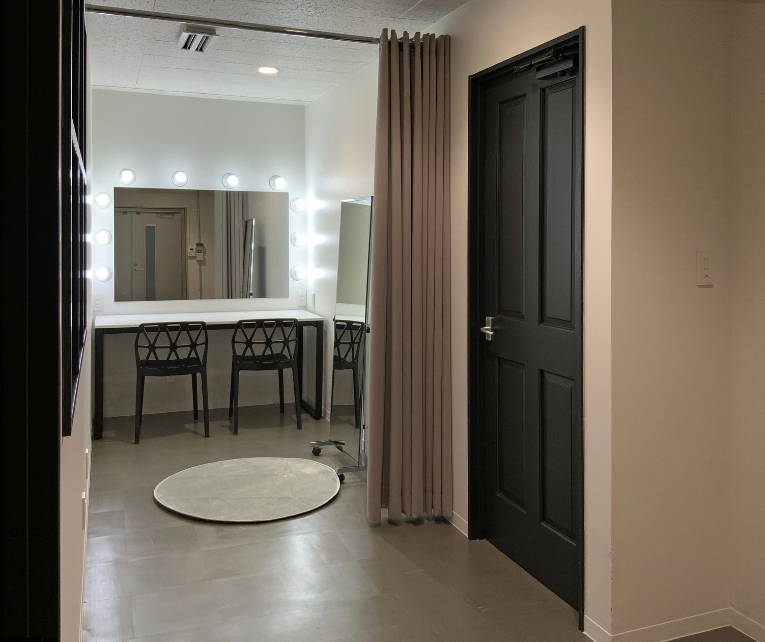 【TG studio 日本橋人形町/水天宮駅4分】アパレルのスチール撮影、対談ムービー、オフィスシーン撮影可能なレンタルスペースの写真11