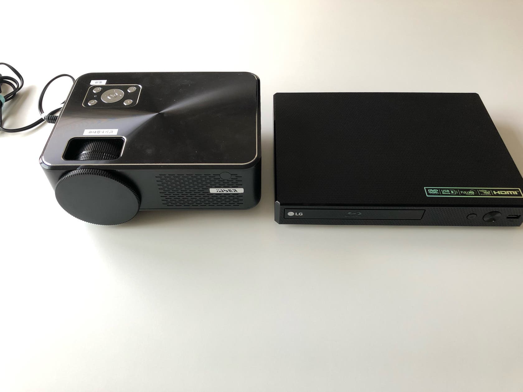 クリスマス装飾中🎅- The Room 605 -100㌅超プロジェクターでプライベートシアター📽オプション無料の写真21