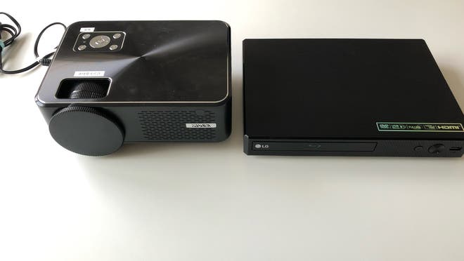 クリスマス装飾中🎅- The Room 605 -100㌅超プロジェクターでプライベートシアター📽オプション無料の写真21