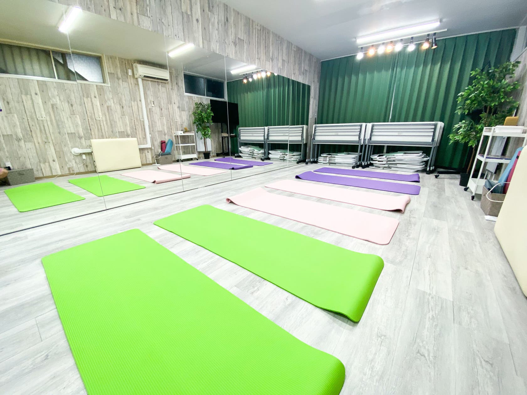 新所沢3分！当日予約OK！5.4m大型鏡のレンタルスタジオ（ダンス・演劇・ヨガ）、会議室利用もOK（最大12名）の写真11