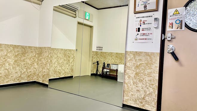 【千葉県習志野市】1~2名用リノリウム床でダンスと楽器が出来るスタジオ。OPEN記念で今なら半額(第7)の写真1