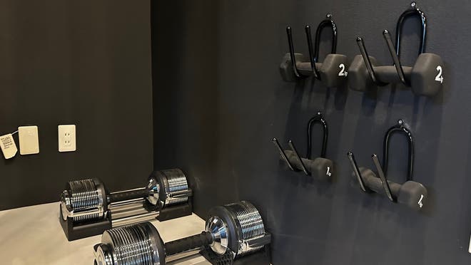 【JR町田駅徒歩5分】町田地域最高空間のジム!女性に優しいスミスマシン,10kgバーベル完備!完全個室のレンタルジムの写真5