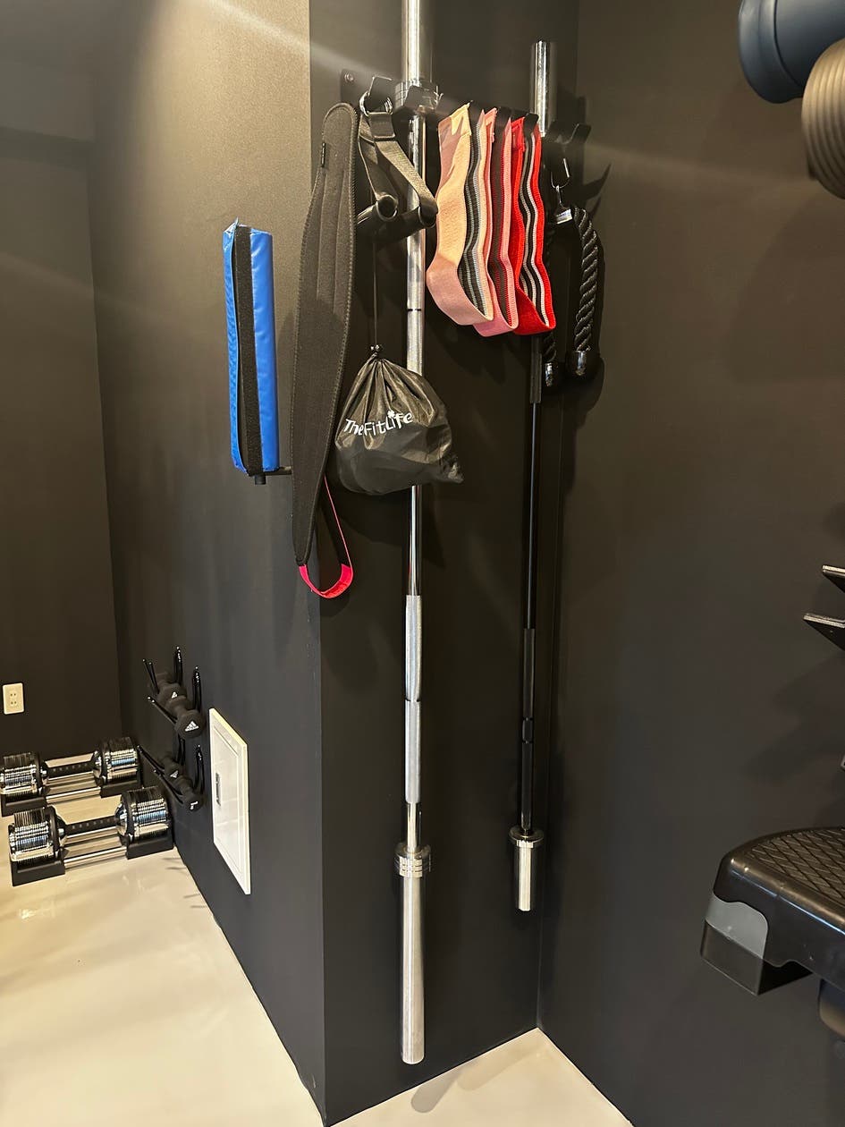 【JR町田駅徒歩5分】町田地域最高空間のジム！女性に優しいスミスマシン,10kgバーベル完備！完全個室のレンタルジムの写真6
