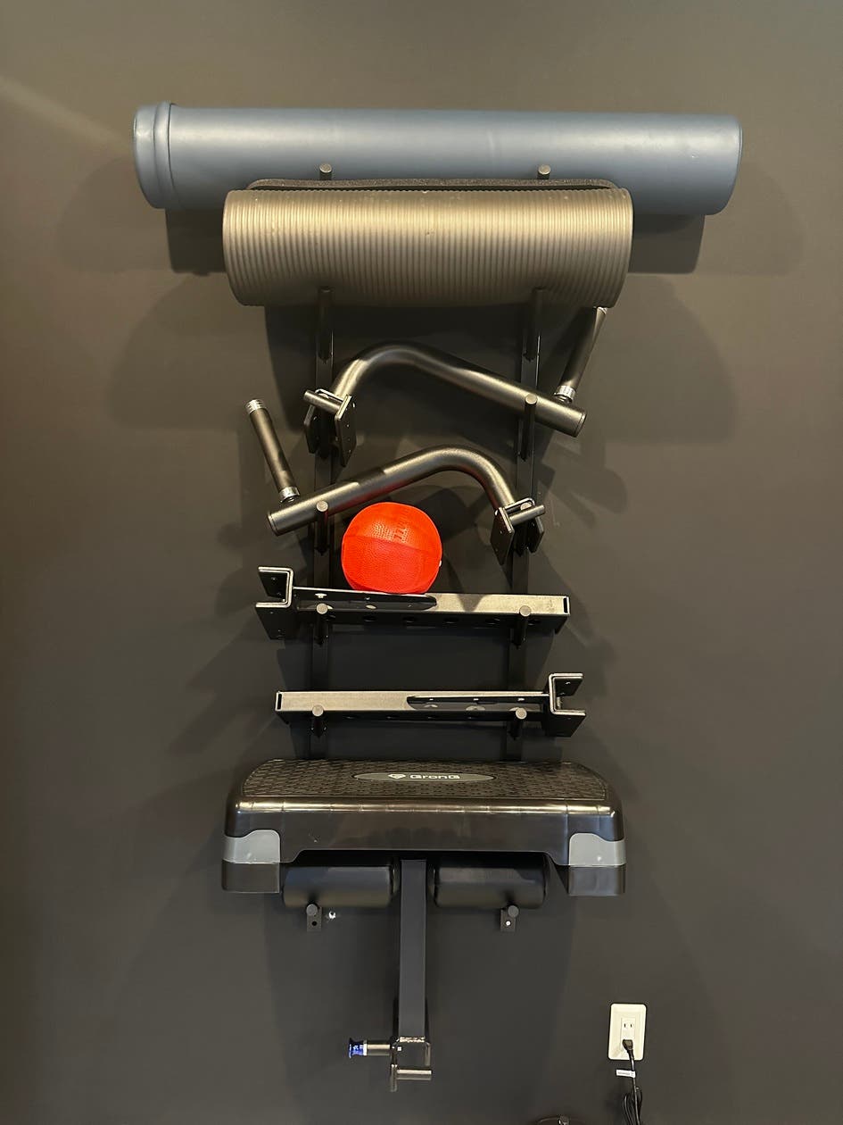 【JR町田駅徒歩5分】町田地域最高空間のジム！女性に優しいスミスマシン,10kgバーベル完備！完全個室のレンタルジムの写真7