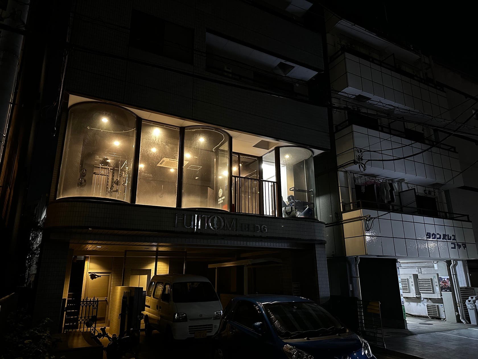 【JR町田駅徒歩5分】町田地域最高空間のジム！女性に優しいスミスマシン,10kgバーベル完備！完全個室のレンタルジムの写真12