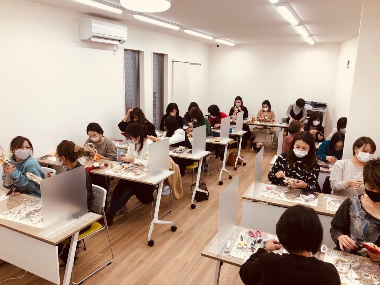 会議やワークショップなどに！100インチプロジェクター完備！高速ルーター大型鏡、自動麻雀台追加！！の写真6