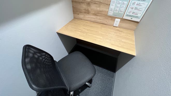 田町駅近!テレカン利用可能な完全個室!【Booth6(1名個室)】の写真3