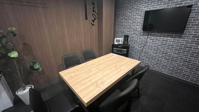 都島駅徒歩2分/8名利用可/会議・レッスン・イベントに/防音/カラオケJOYSOUND/TVモニターありの写真1